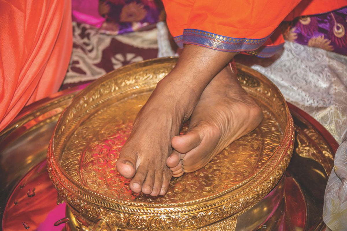 The Lotus Feet of Gurudev, canva, variations